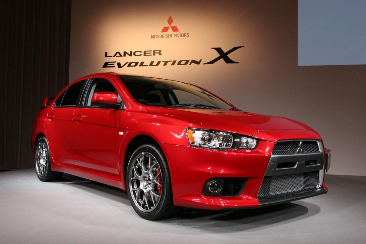Mitsubishi Lancer Evolution chiến binh tỏa sáng